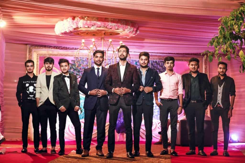 Wedding Party Introductions: How-To Guide With 25 Examples