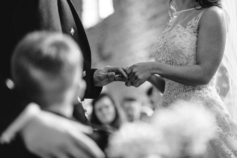 14 Unique Spanish Wedding Readings & Scripts